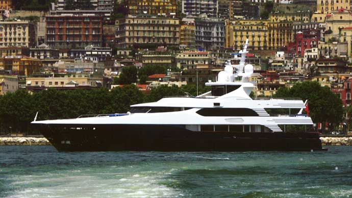 Open Day aboard superyacht Alibi with Fraser Yachts